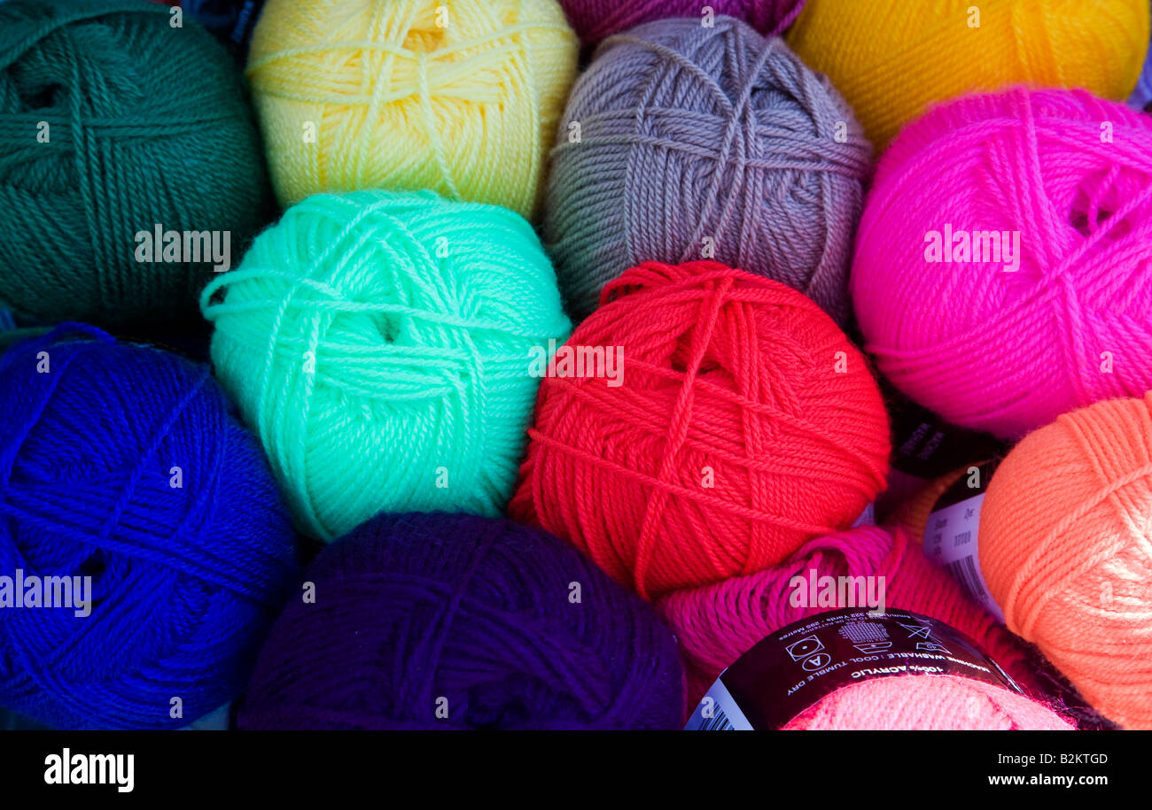 Bright coloured wool hi-res stock photography and images - Alamy