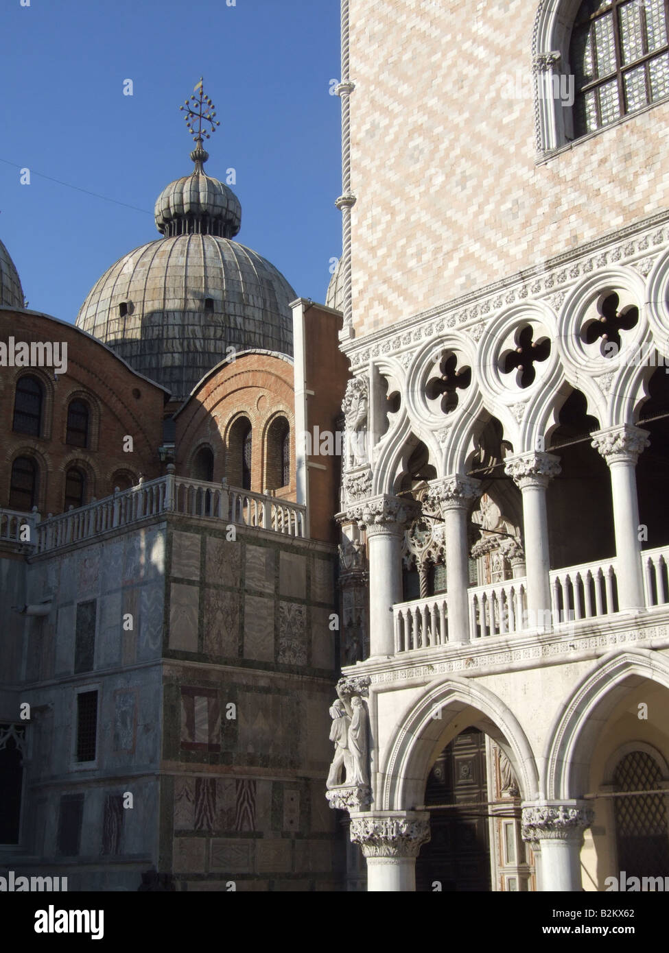 palazzo and basilica di san marco church in venice Stock Photo - Alamy