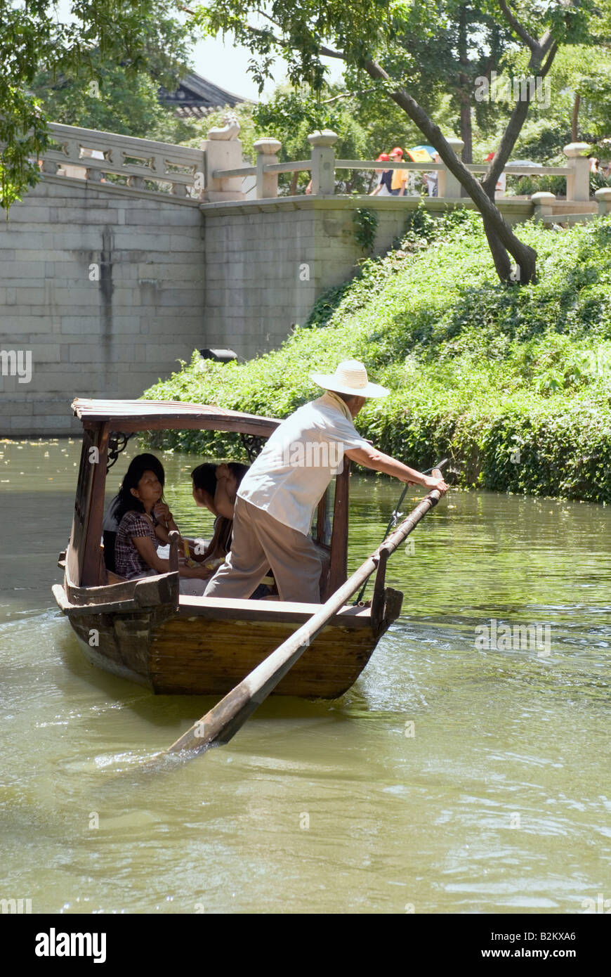 China, Suzhou, Traditional Boat Ride At Tiger Hill Stock Photo - Alamy