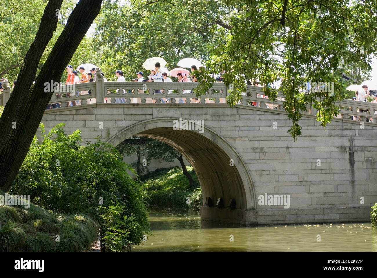 Tourist crossing traditional site hi-res stock photography and images ...