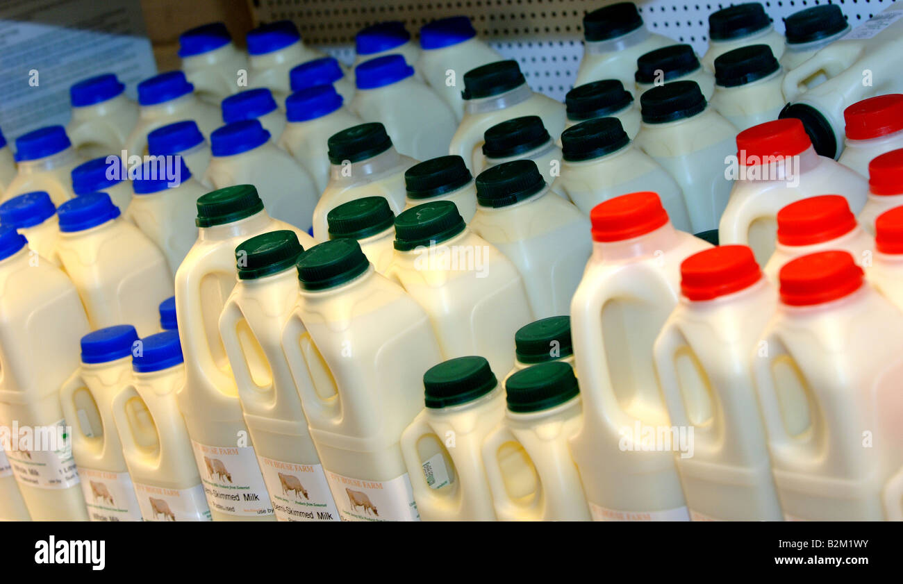 Store milk hi-res stock photography and images - Alamy