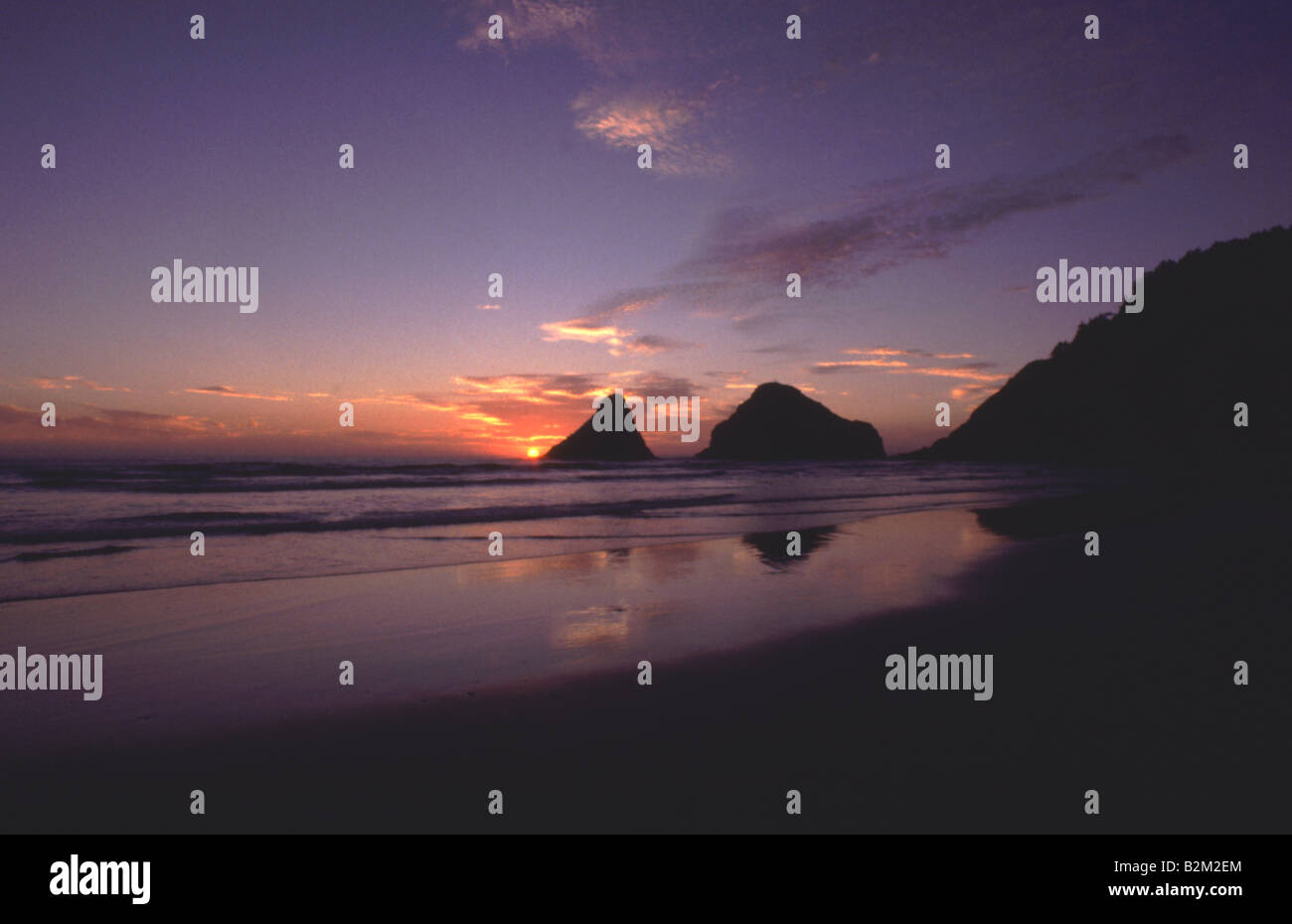 Bay coastal hi-res stock photography and images - Alamy