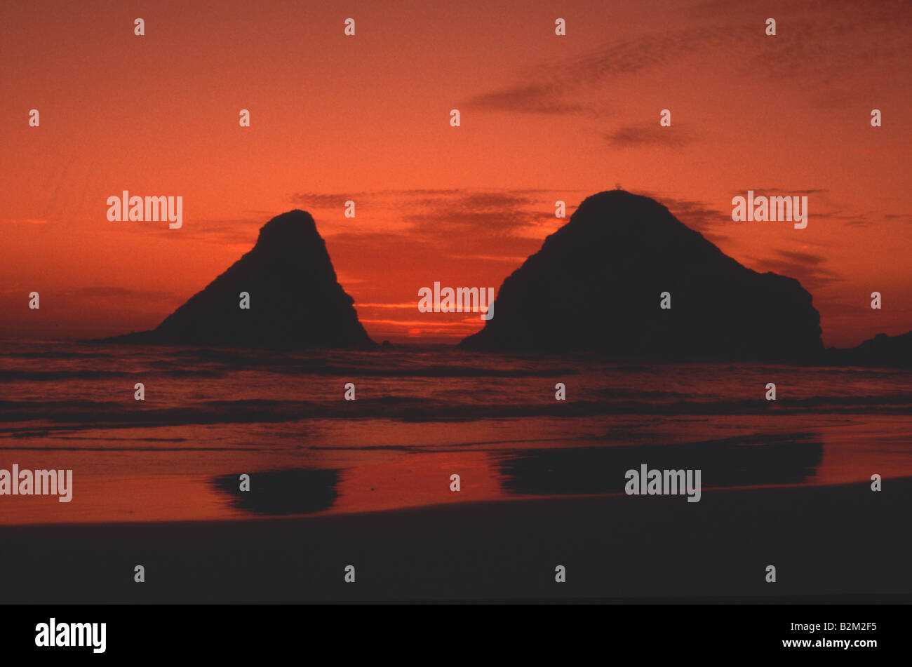 Bay coastal hi-res stock photography and images - Alamy