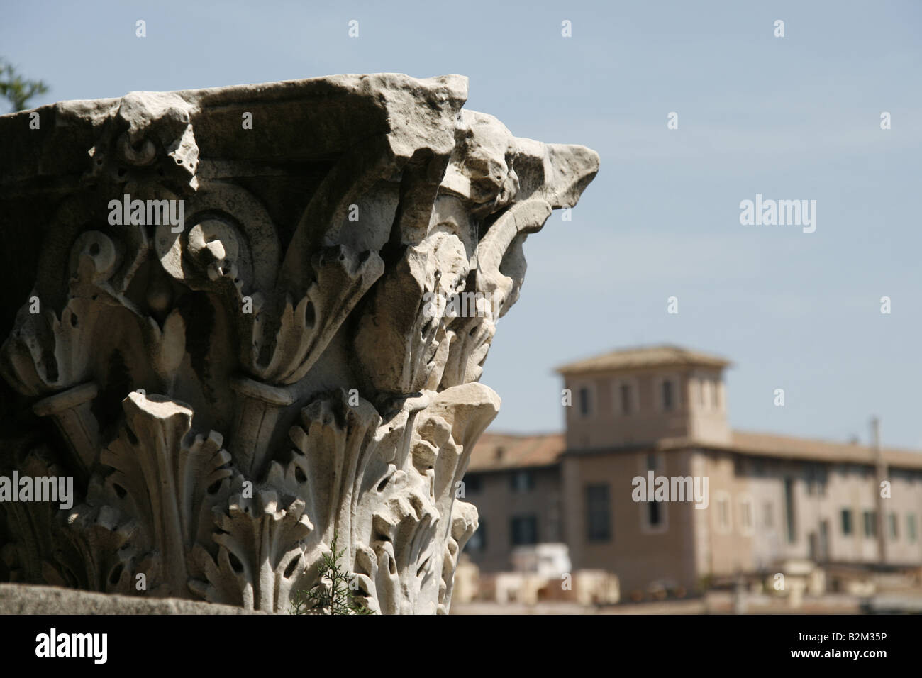 detail of damaged ancient roman column, rome Stock Photo - Alamy