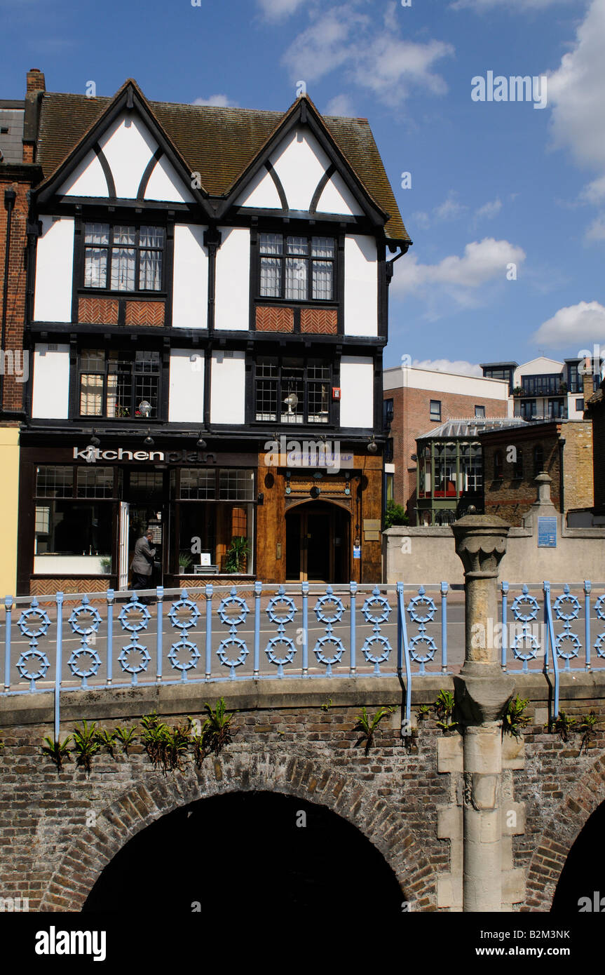 Clattern bridge and old houses on the High Street , Kingston Upon ...