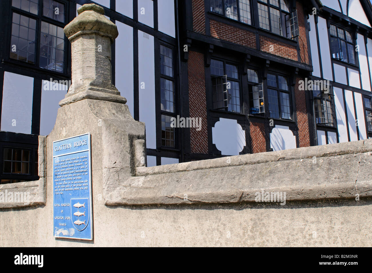 Clattern bridge in kingston upon thames hi-res stock photography and ...