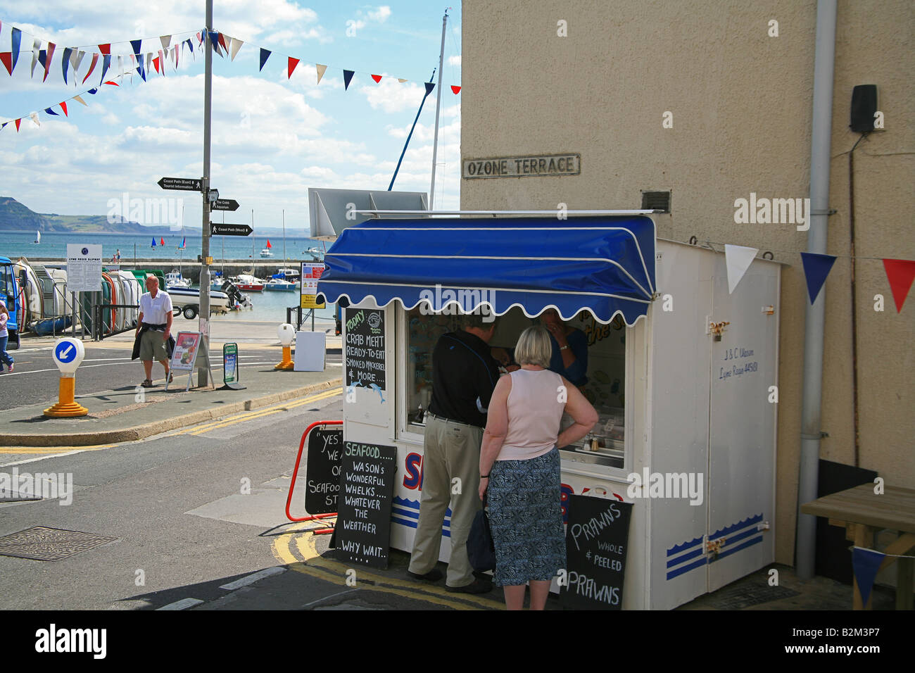 Food stall seafood stall hi-res stock photography and images - Alamy