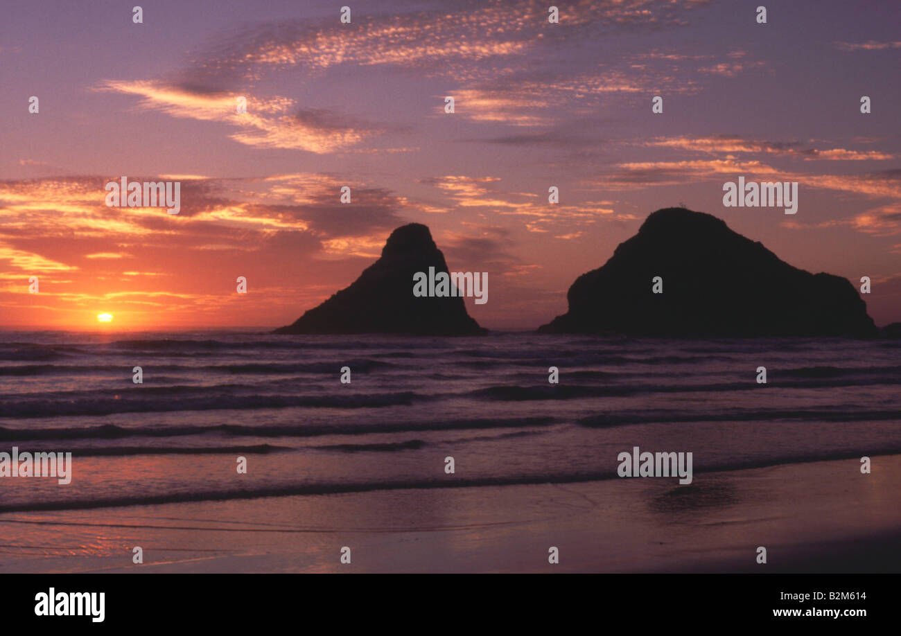 Bay coastal hi-res stock photography and images - Alamy