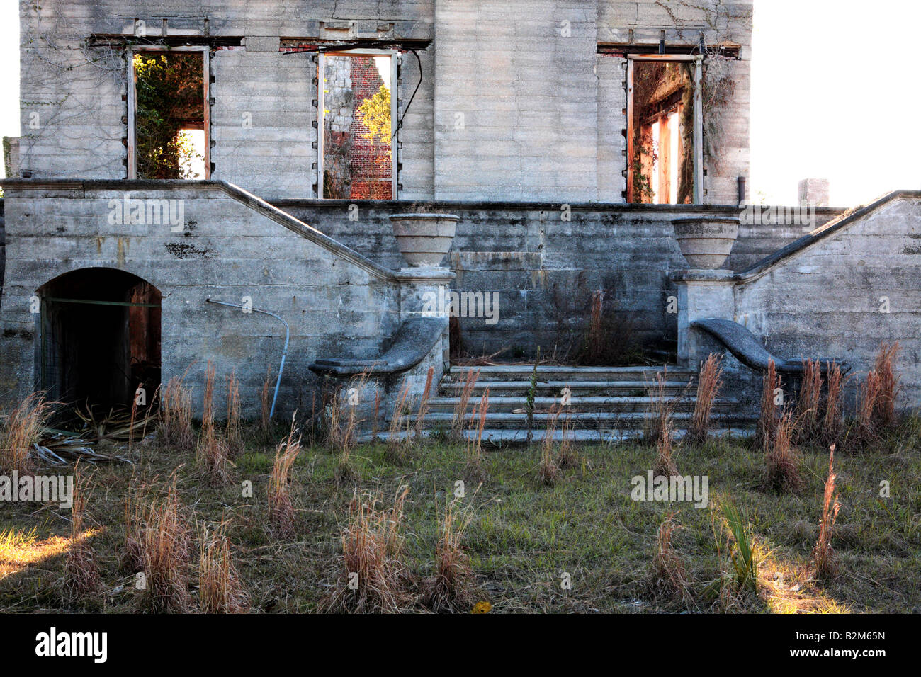 RUINS OF DUNGENESS MANSION ON CUMBERLAND ISLAND GEORGIA UNITED STATES ...