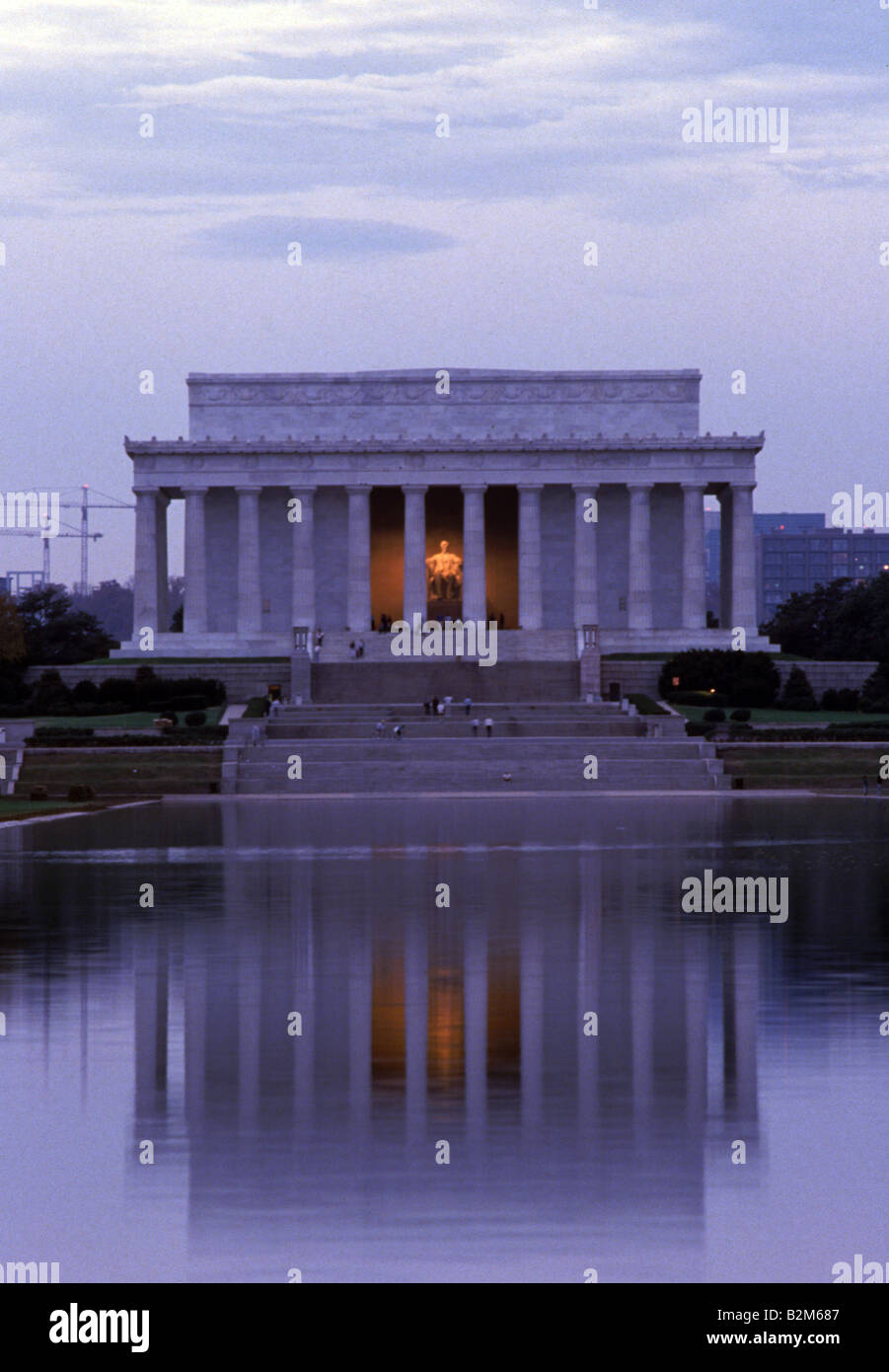 Lincoln memorial reflecting pool hi-res stock photography and images ...