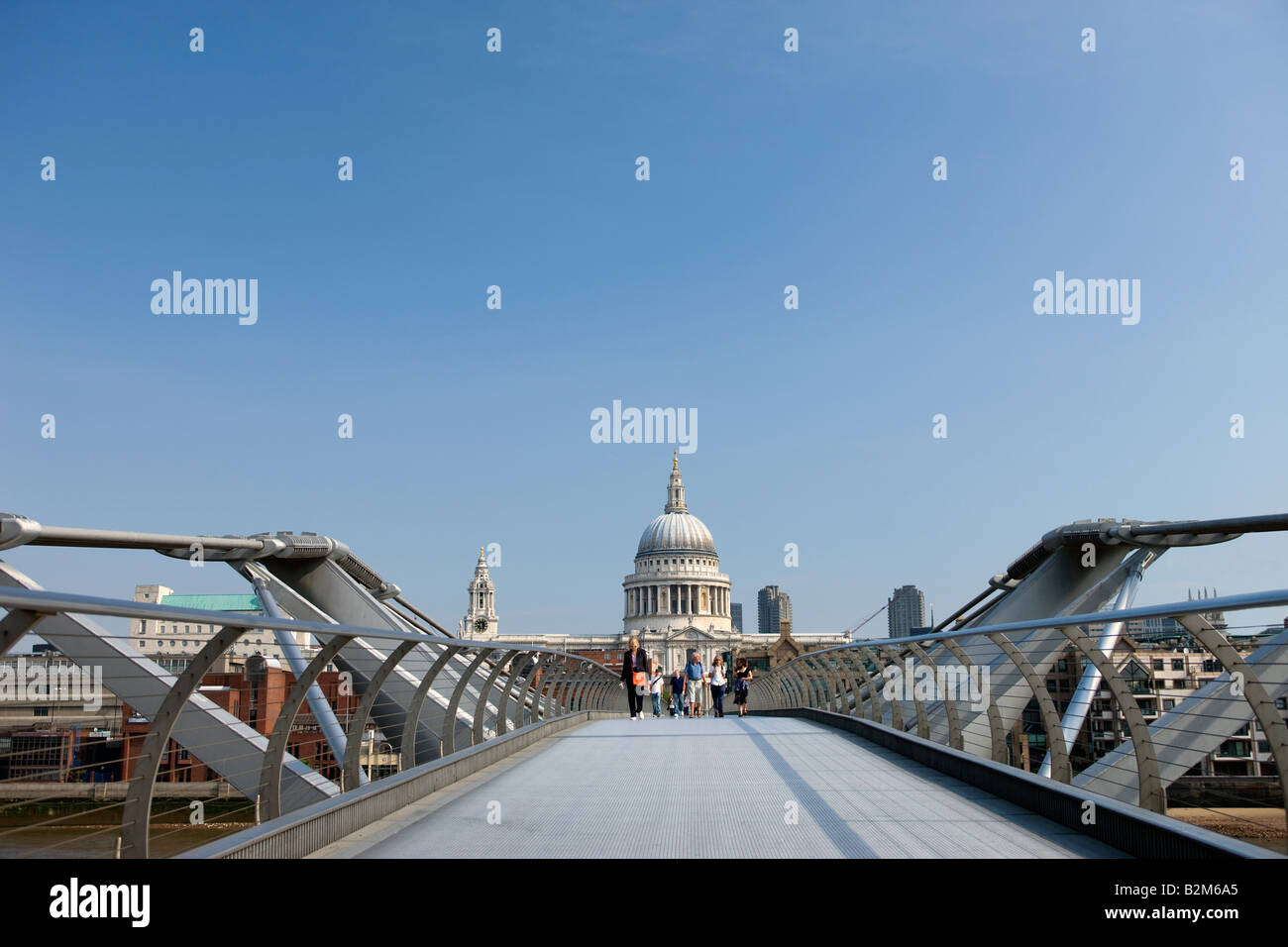 MILLENNIUM FOOTBRIDGE (©NORMAN FOSTER 2002) SAINT PAULS CATHEDRAL DOME ...