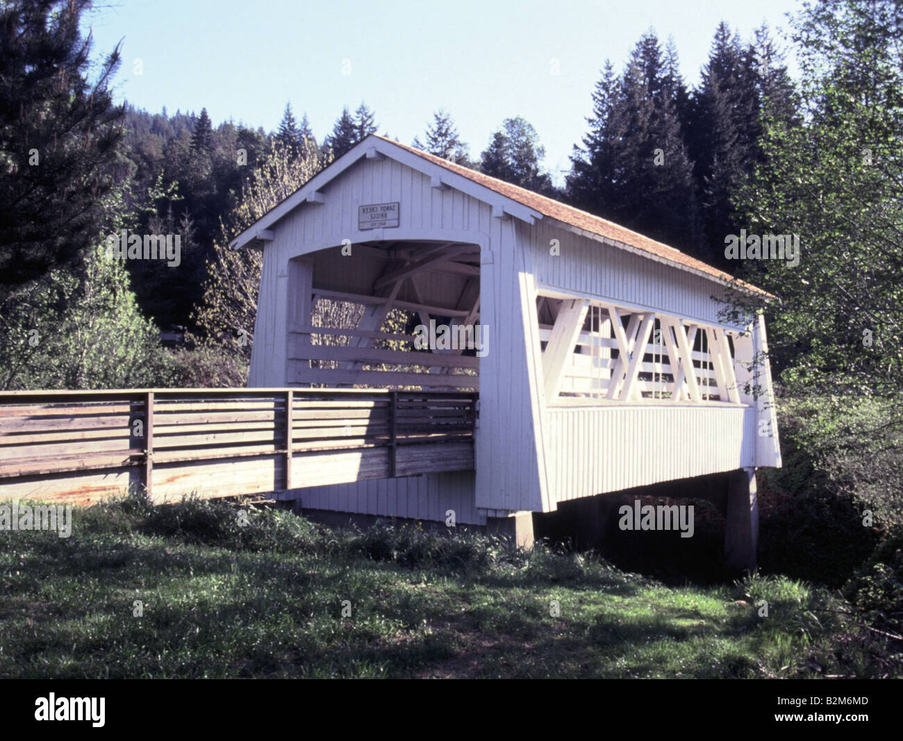 Sandy Creek Covered Bridge Stock Photo - Alamy