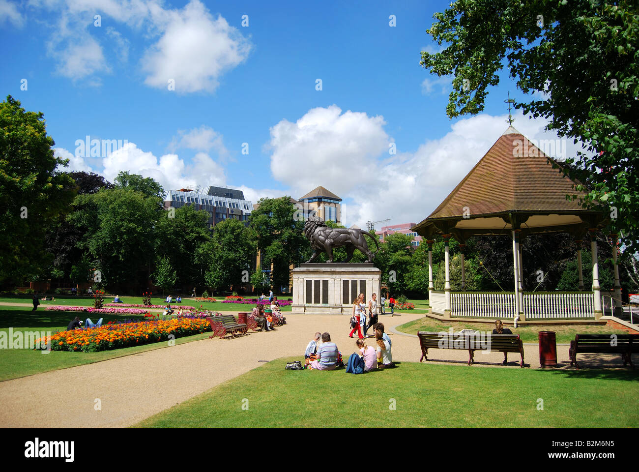 Forbury gardens reading hi-res stock photography and images - Alamy