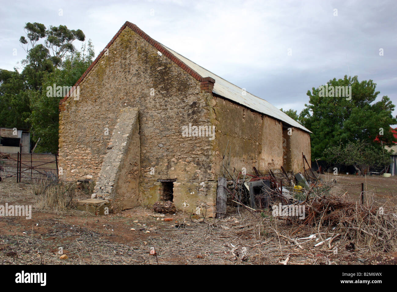 An old barn on a farm in South Australia Stock Photo - Alamy