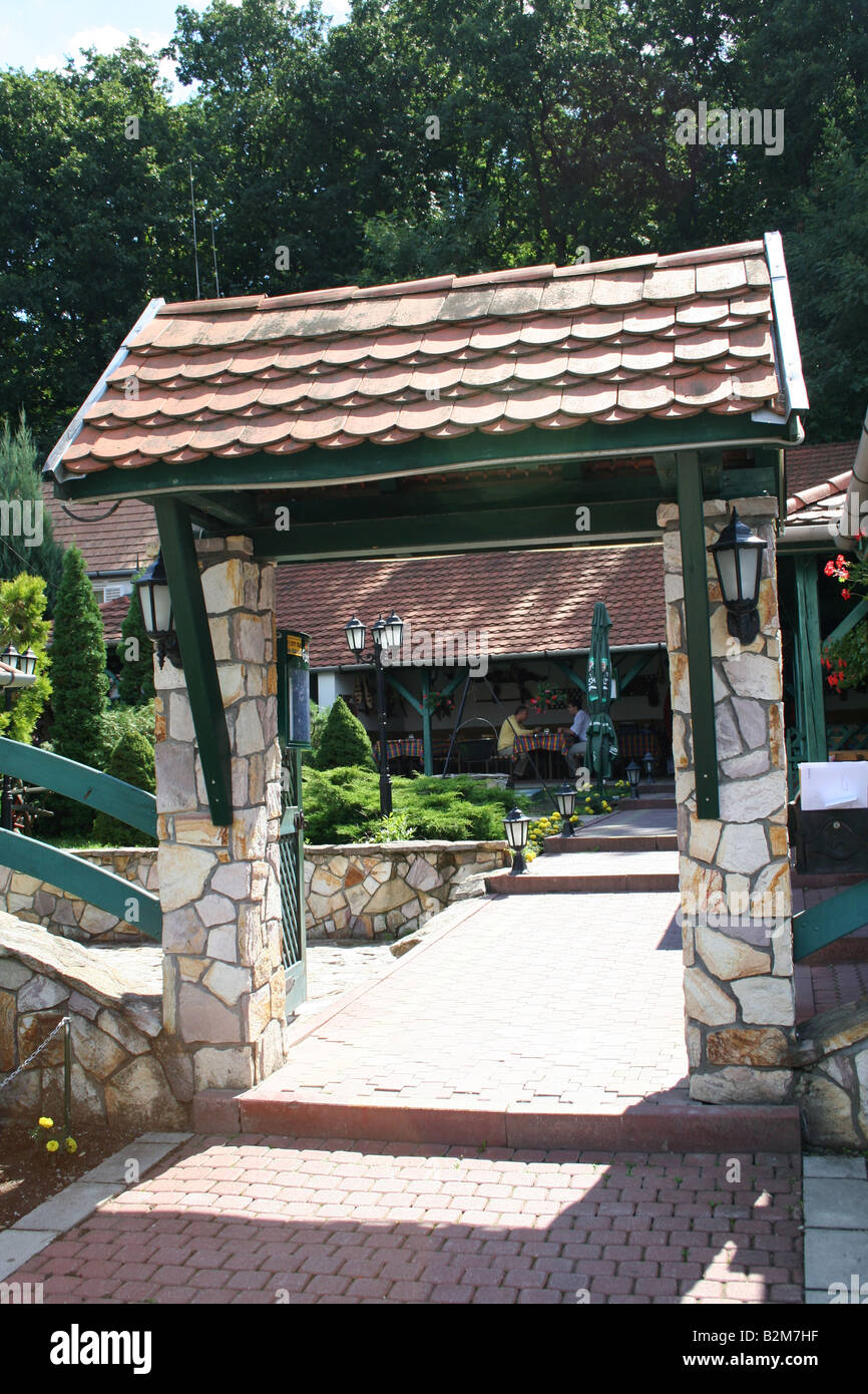 Countryside house gates Stock Photo - Alamy