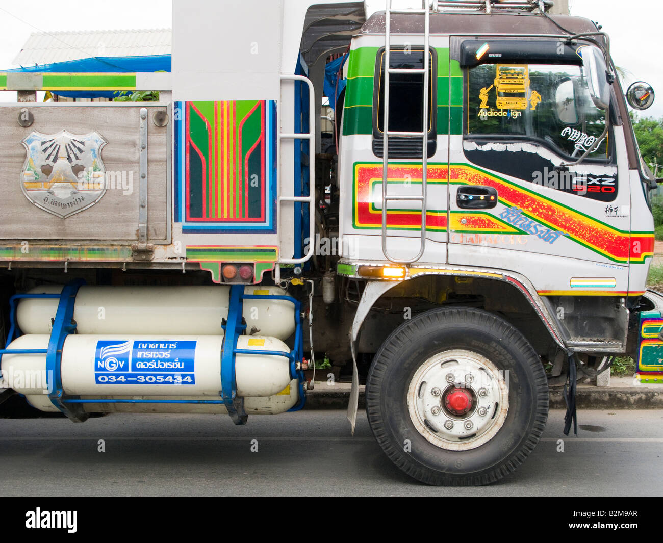 Liquified natural gas vehicle hi-res stock photography and images - Alamy