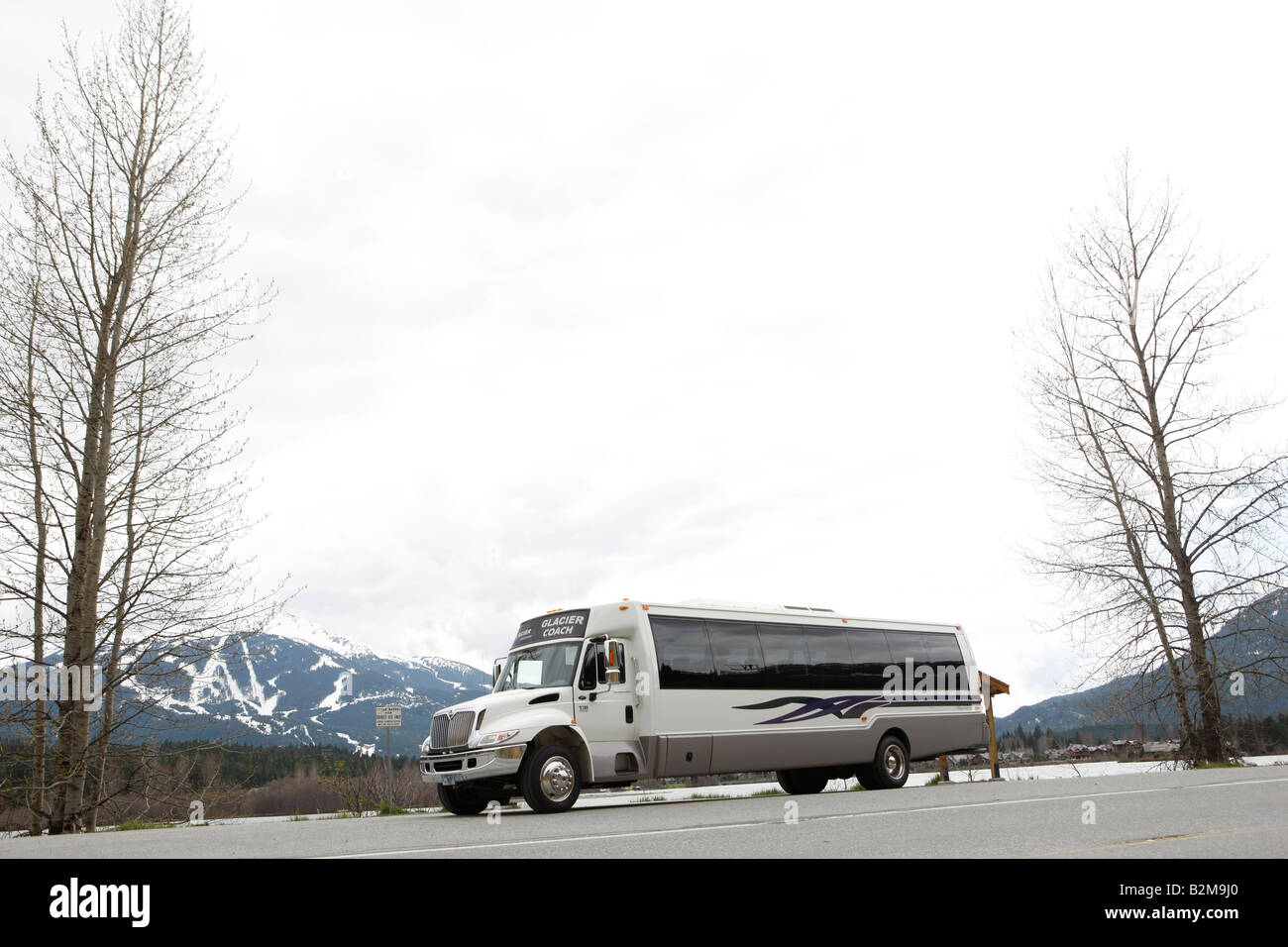 Limousine bus hi-res stock photography and images - Alamy