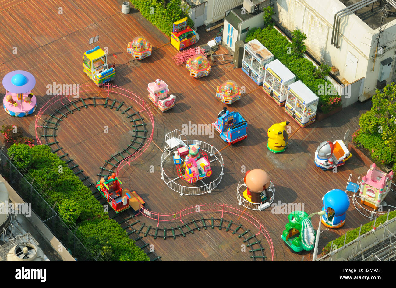 Rooftop playground at the Takashimaya department store (aerial ...