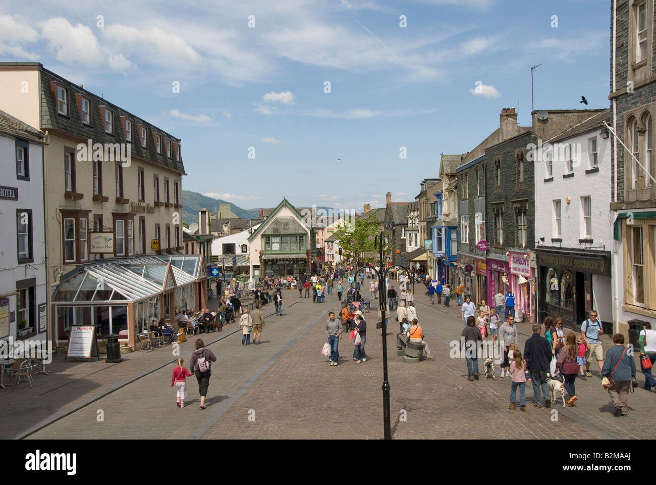 Town centre with tourists, Keswick, Lake District National Park ...