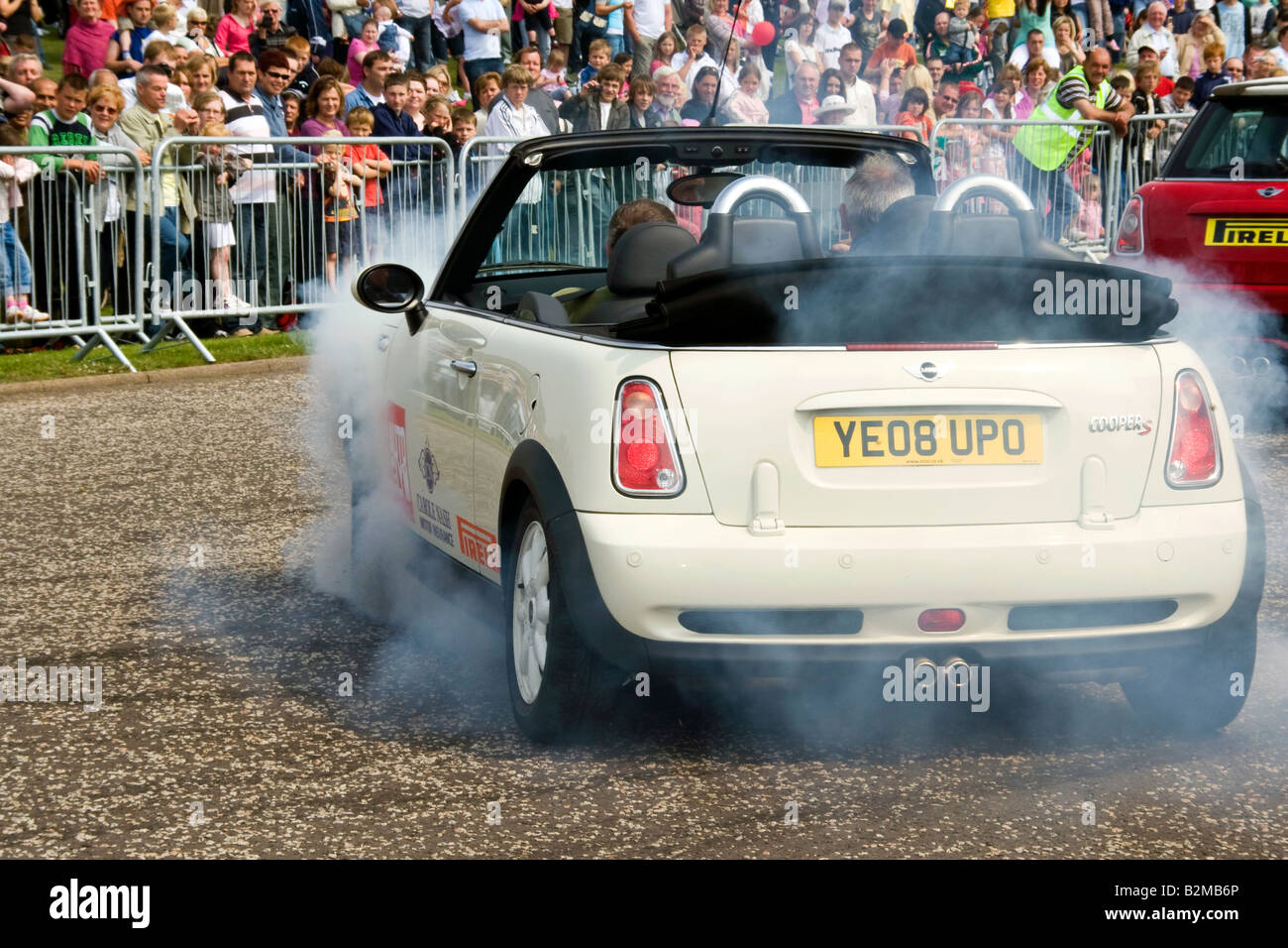 Pirelli tyres logo hi-res stock photography and images - Alamy
