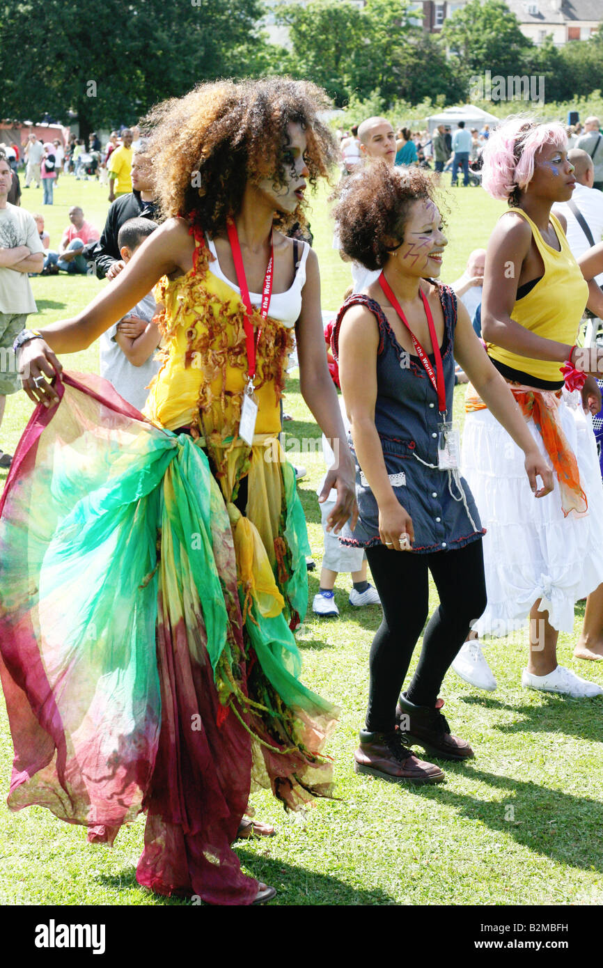 (african tribal) (girl dancing) hi-res stock photography and images - Alamy