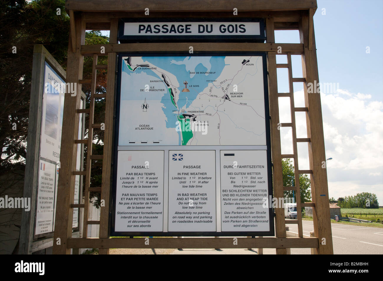 Sign causeway hi-res stock photography and images - Alamy