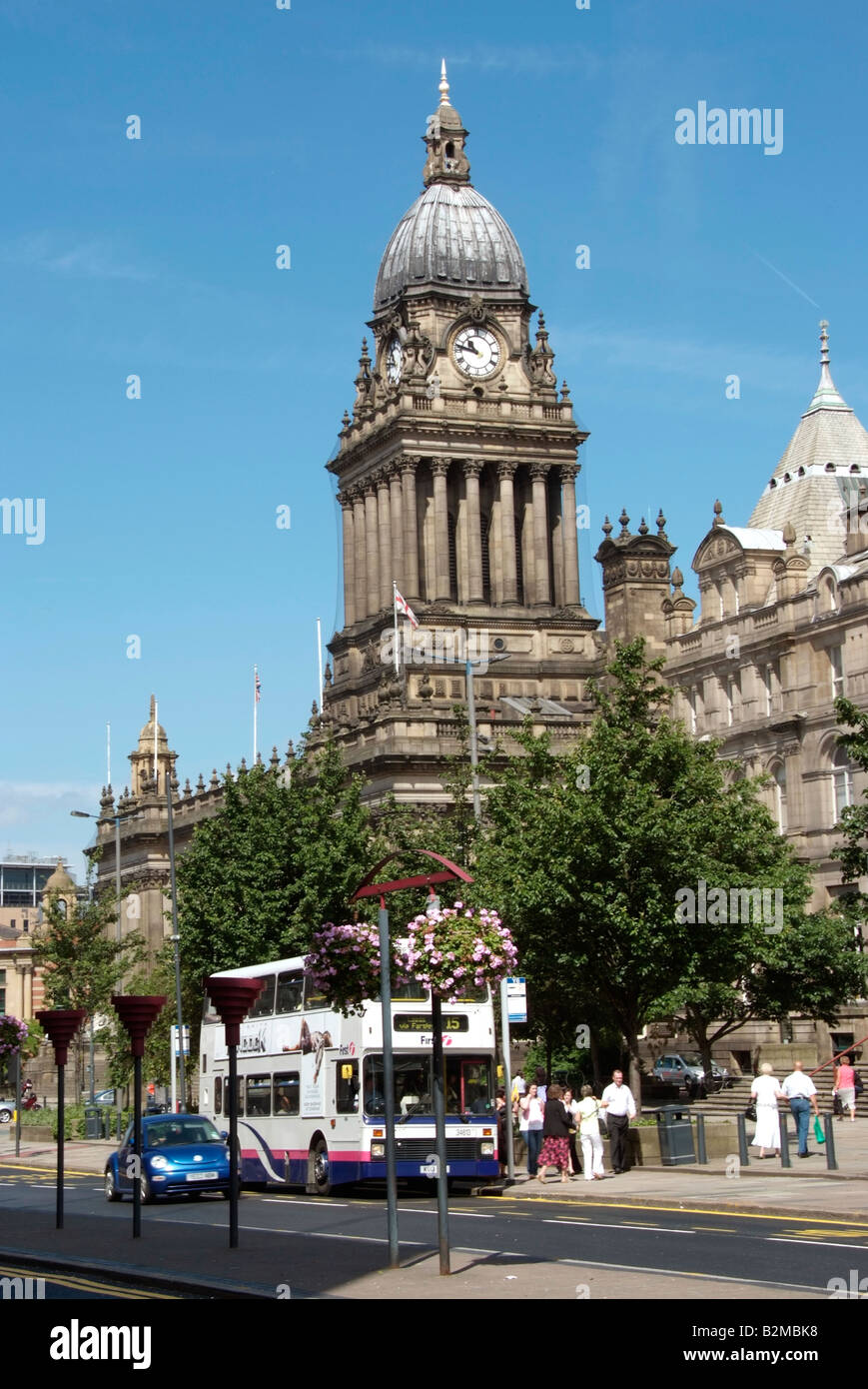 Bus to leeds hi-res stock photography and images - Alamy