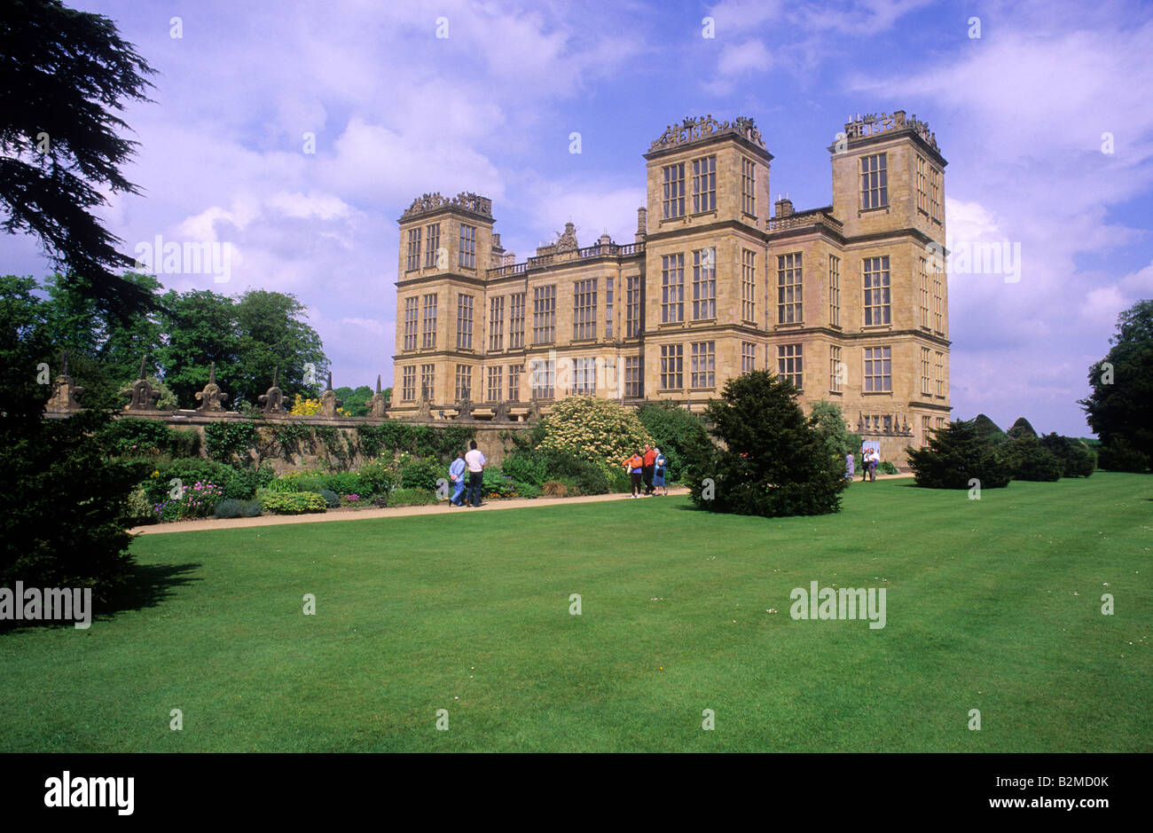 Hardwick Hall Derbyshire with visitors Elizabethan mansion mansions ...