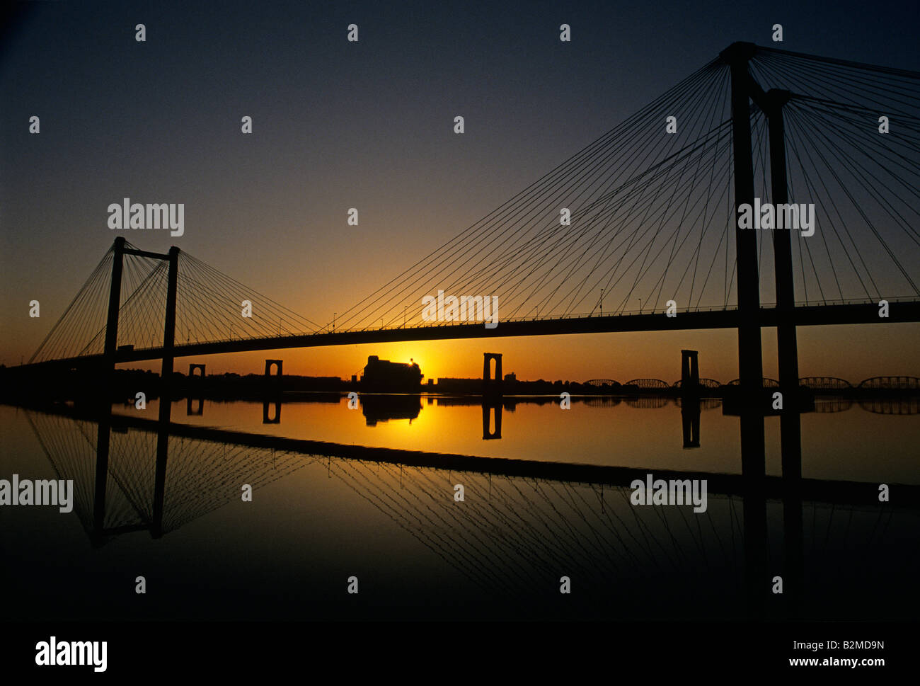 Tri cities cable bridge hi-res stock photography and images - Alamy