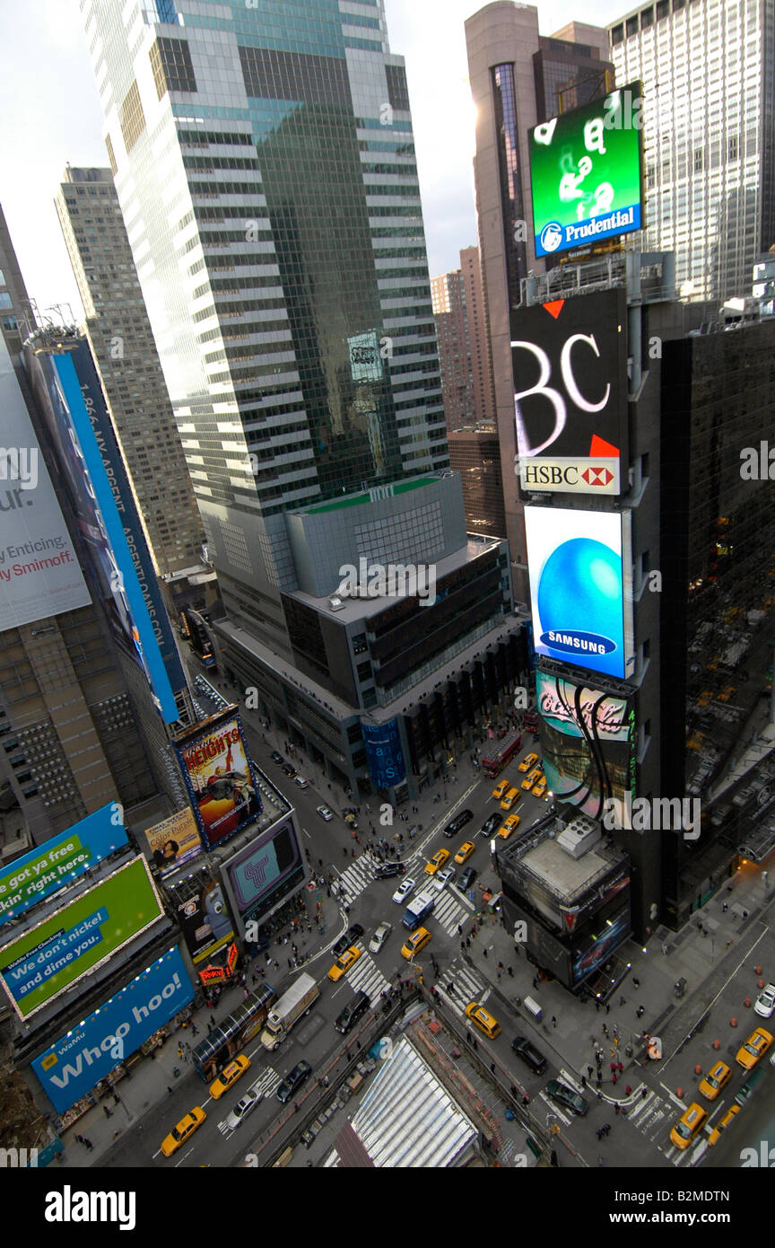 Times square billboard broadway hi-res stock photography and images - Alamy