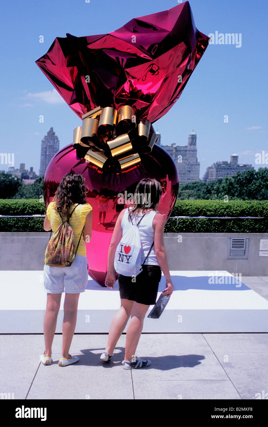 USA New York City Metropolitan Museum of Art Roof Garden Jeff Koons ...
