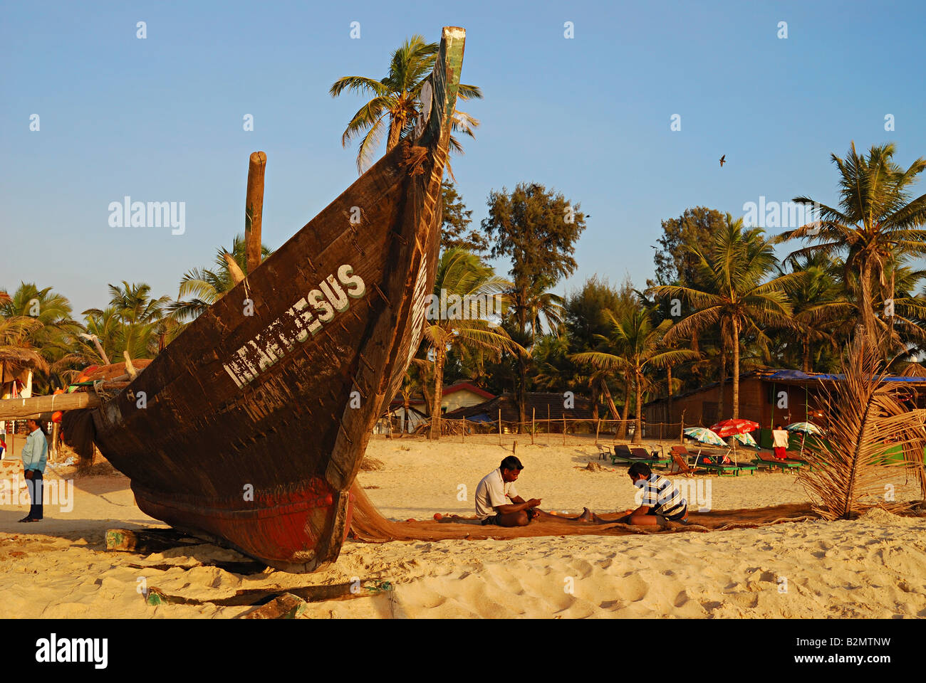 The Fishing boat and fishermen at Goa, India Stock Photo - Alamy