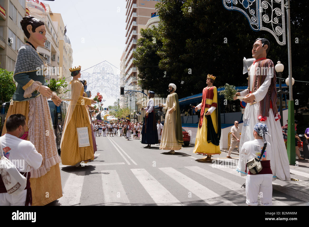 Festival fiesta giant gigantes hi-res stock photography and images - Alamy