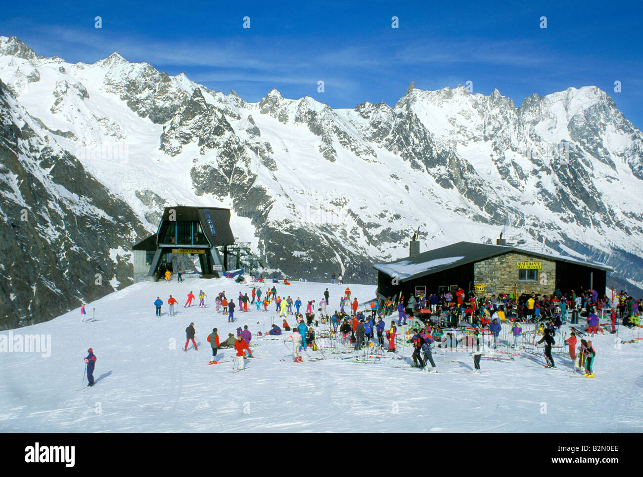 skiers at cresta youla, courmayeur, italy Stock Photo - Alamy