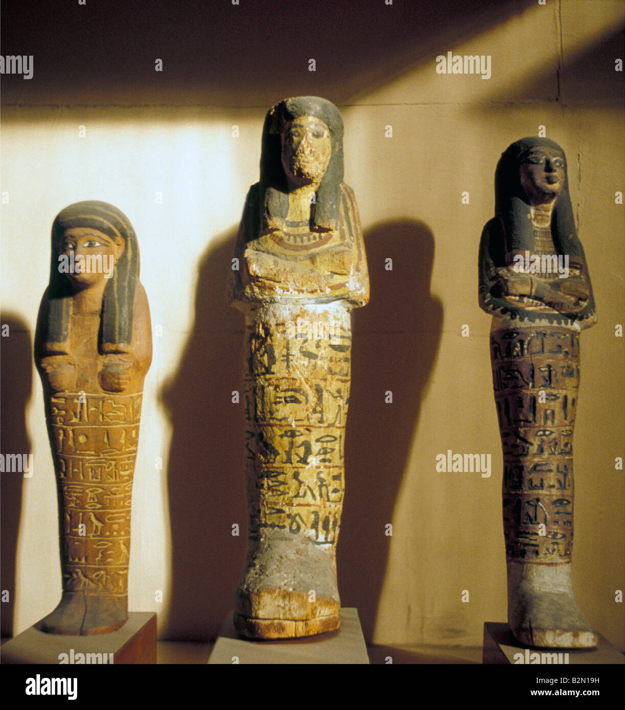 Painted tomb little statues hi-res stock photography and images - Alamy