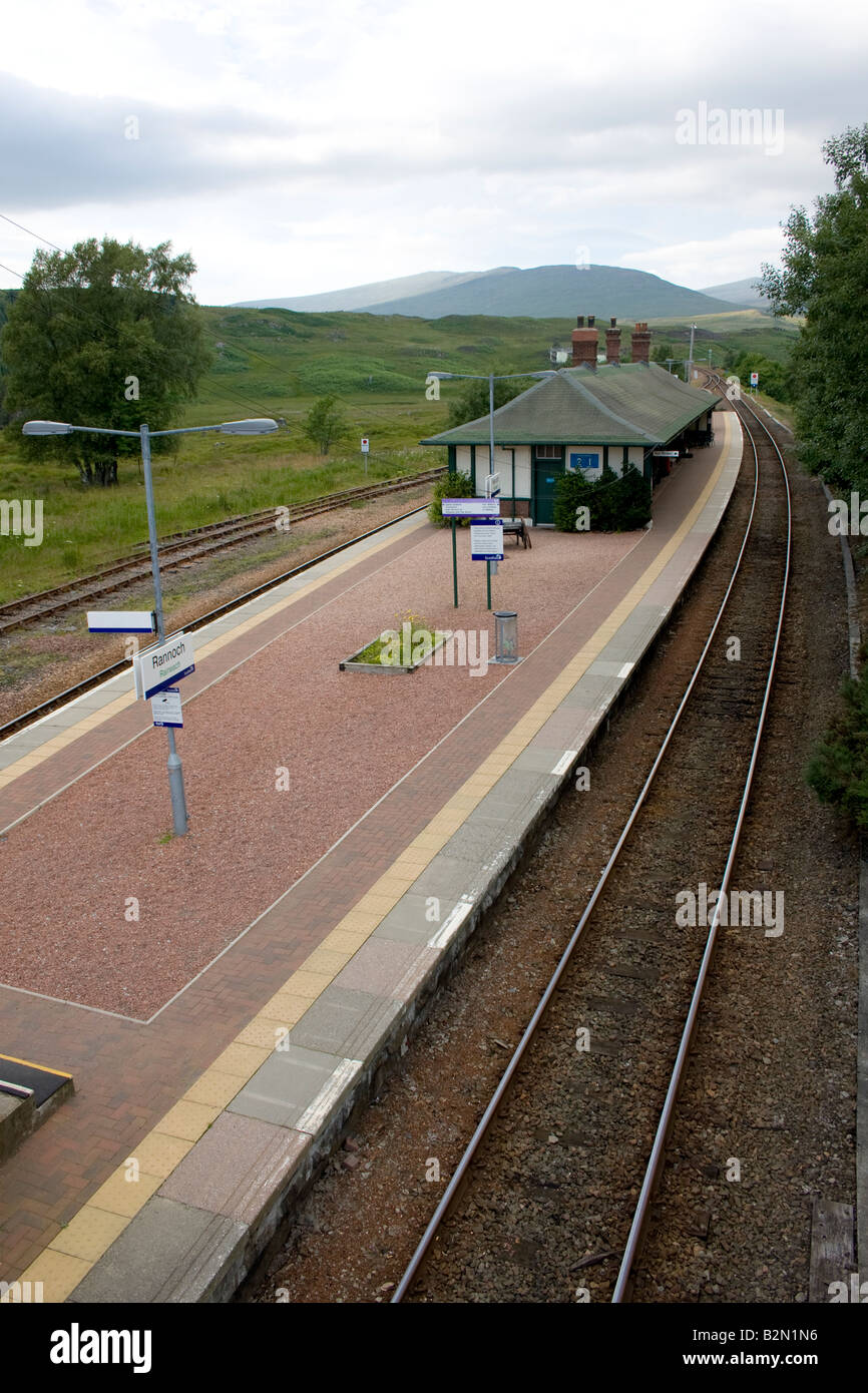 Rannoch railway station platform and sign, on Rannoch moor in Perth and ...