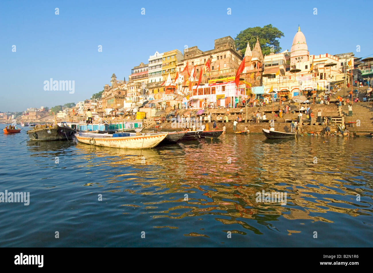 Varanasi ghat wide hi-res stock photography and images - Alamy