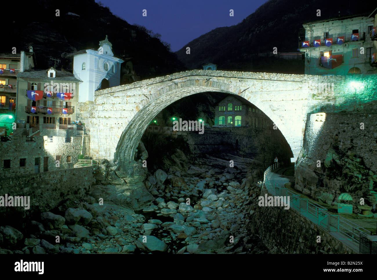roman bridge, pont st. martin, Italy Stock Photo - Alamy