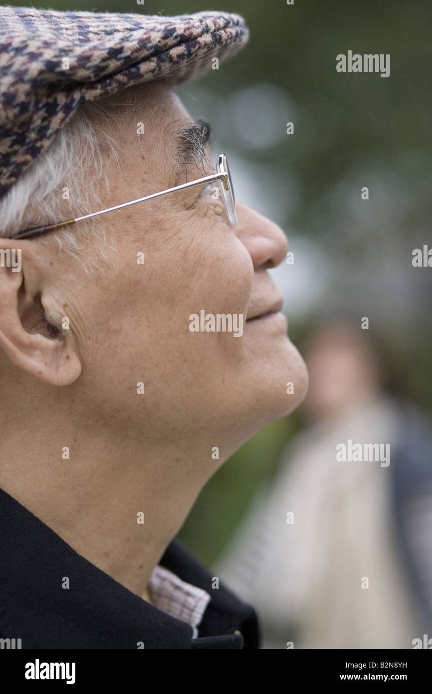Close-up of a senior man looking up Stock Photo - Alamy