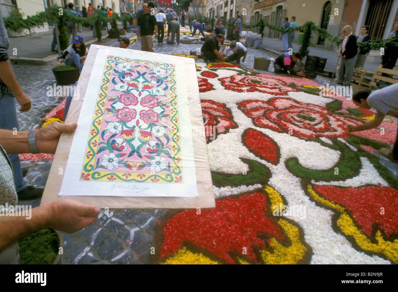 Infiorata genzano hi-res stock photography and images - Alamy