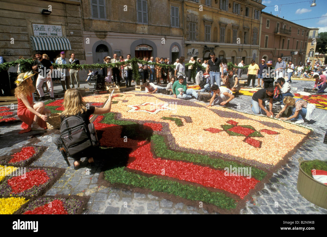 Genzano infiorata italy hi-res stock photography and images - Alamy