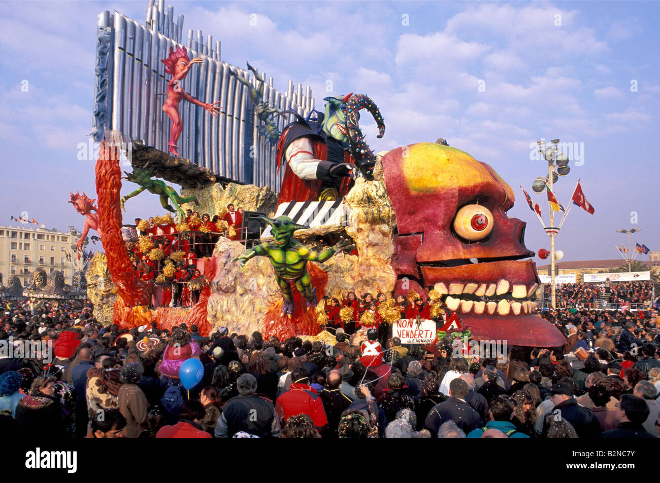 carnival parade, viareggio, italy Stock Photo - Alamy