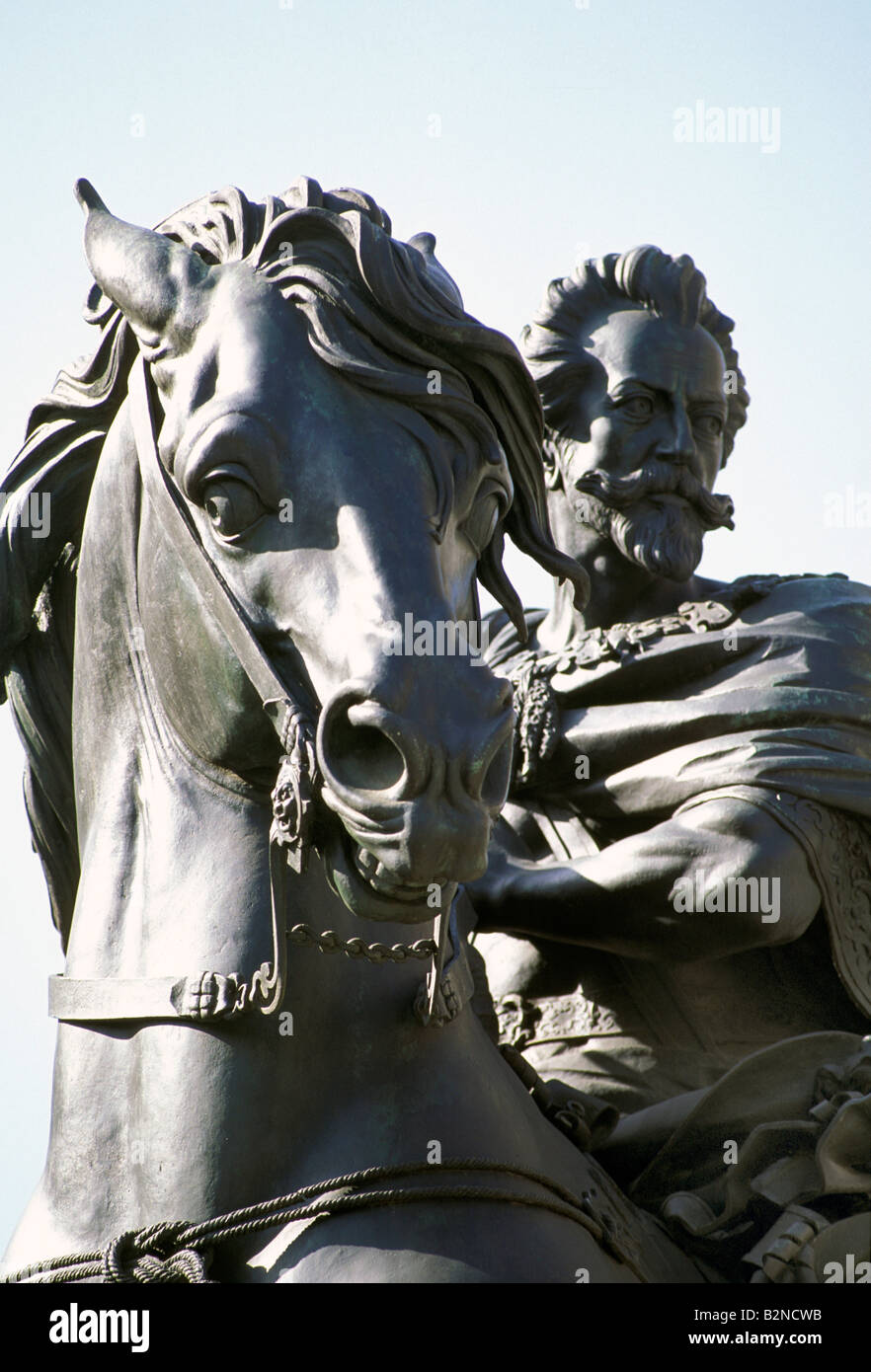 farnese statue, piacenza, italy Stock Photo - Alamy