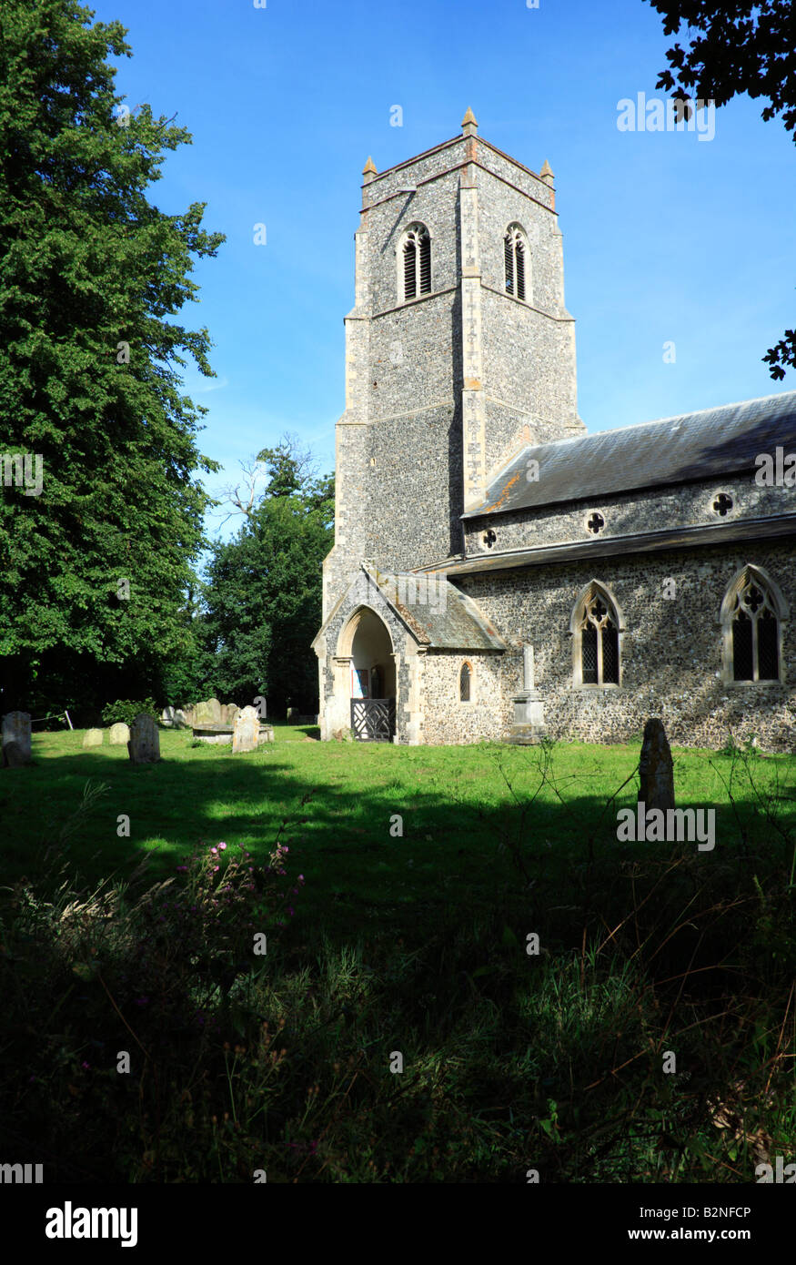 Parish church of saint swithin hi-res stock photography and images - Alamy