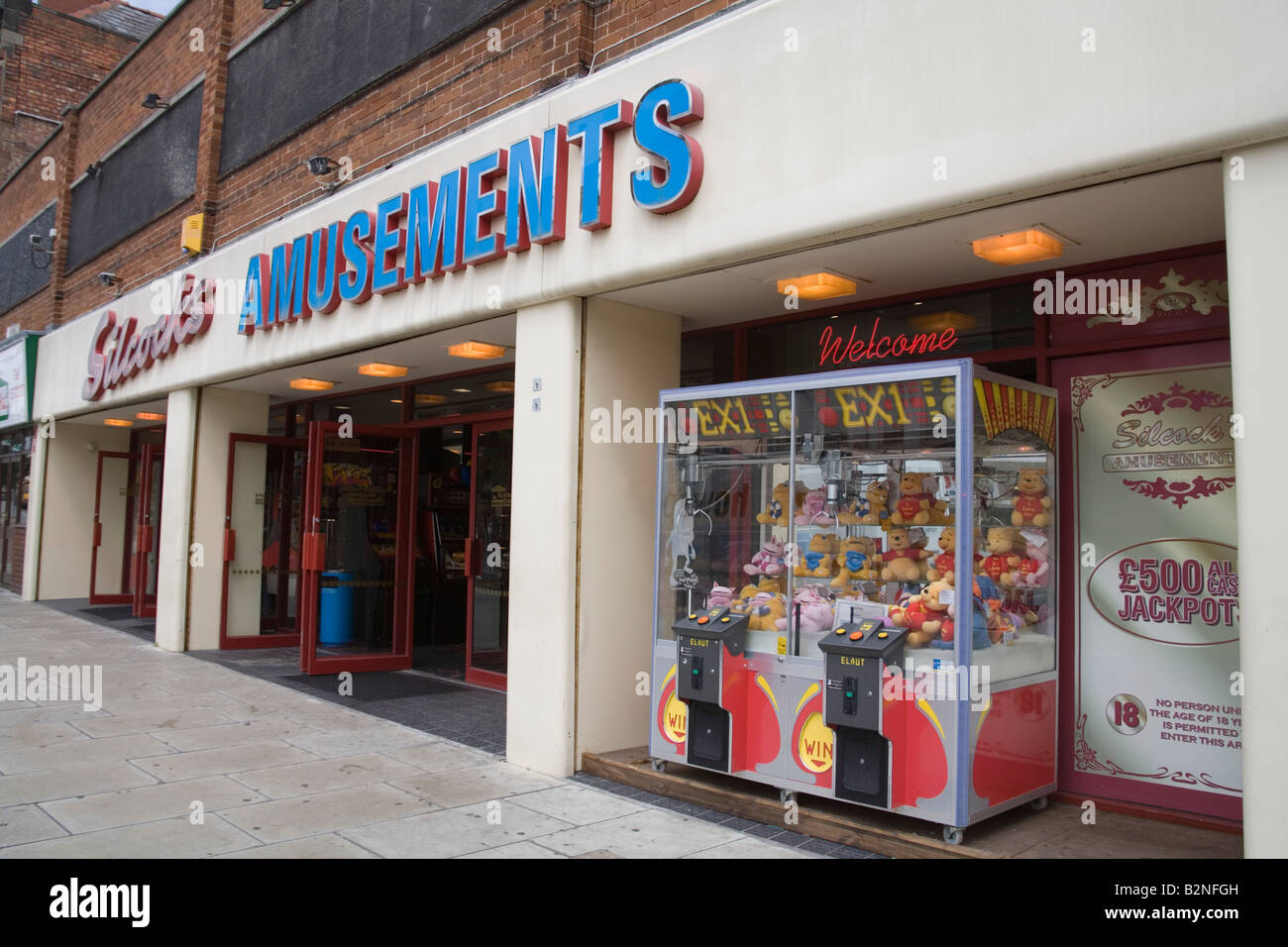 Amusement arcade hi-res stock photography and images - Alamy