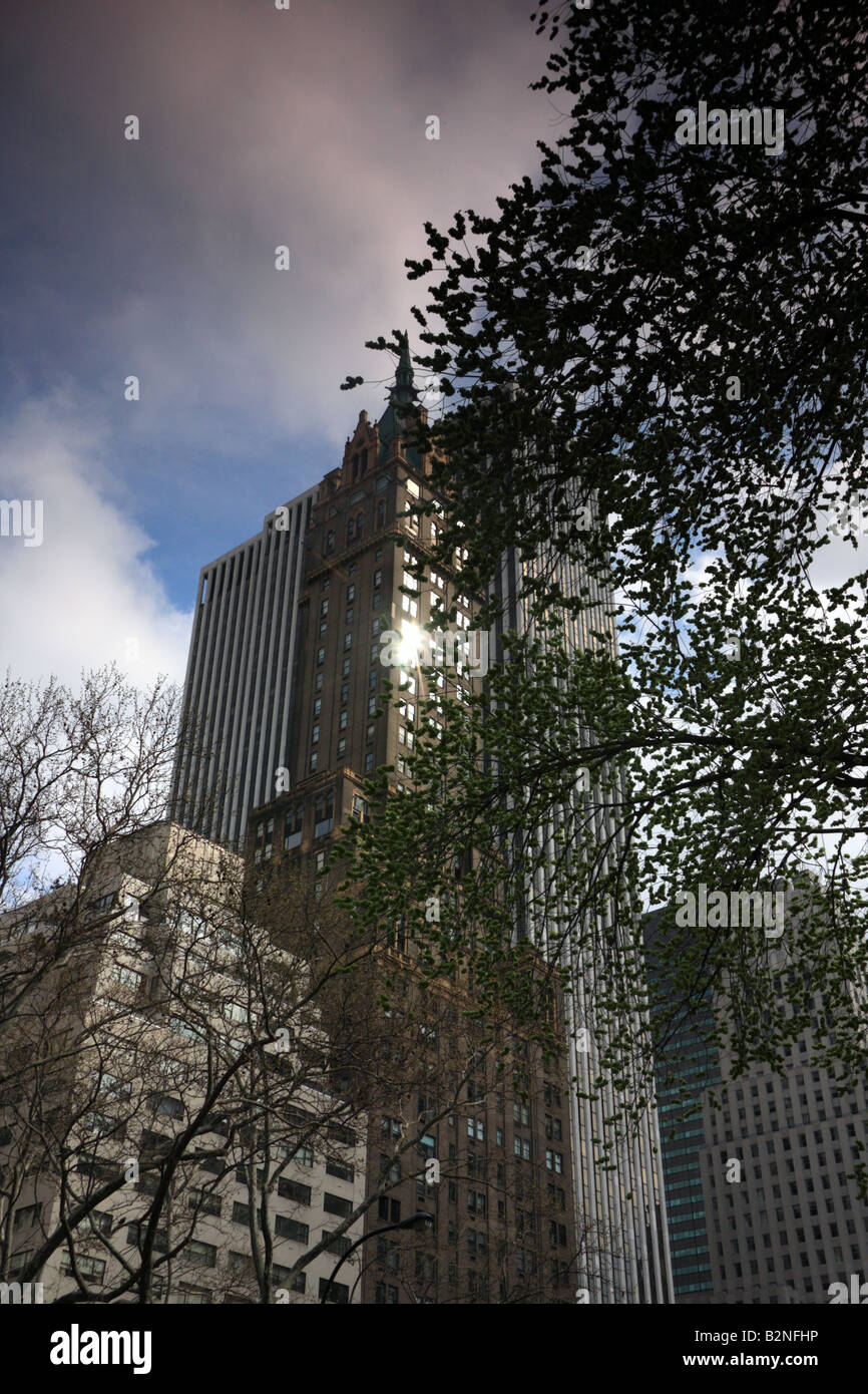 Glass tower blocks new york hi-res stock photography and images - Alamy