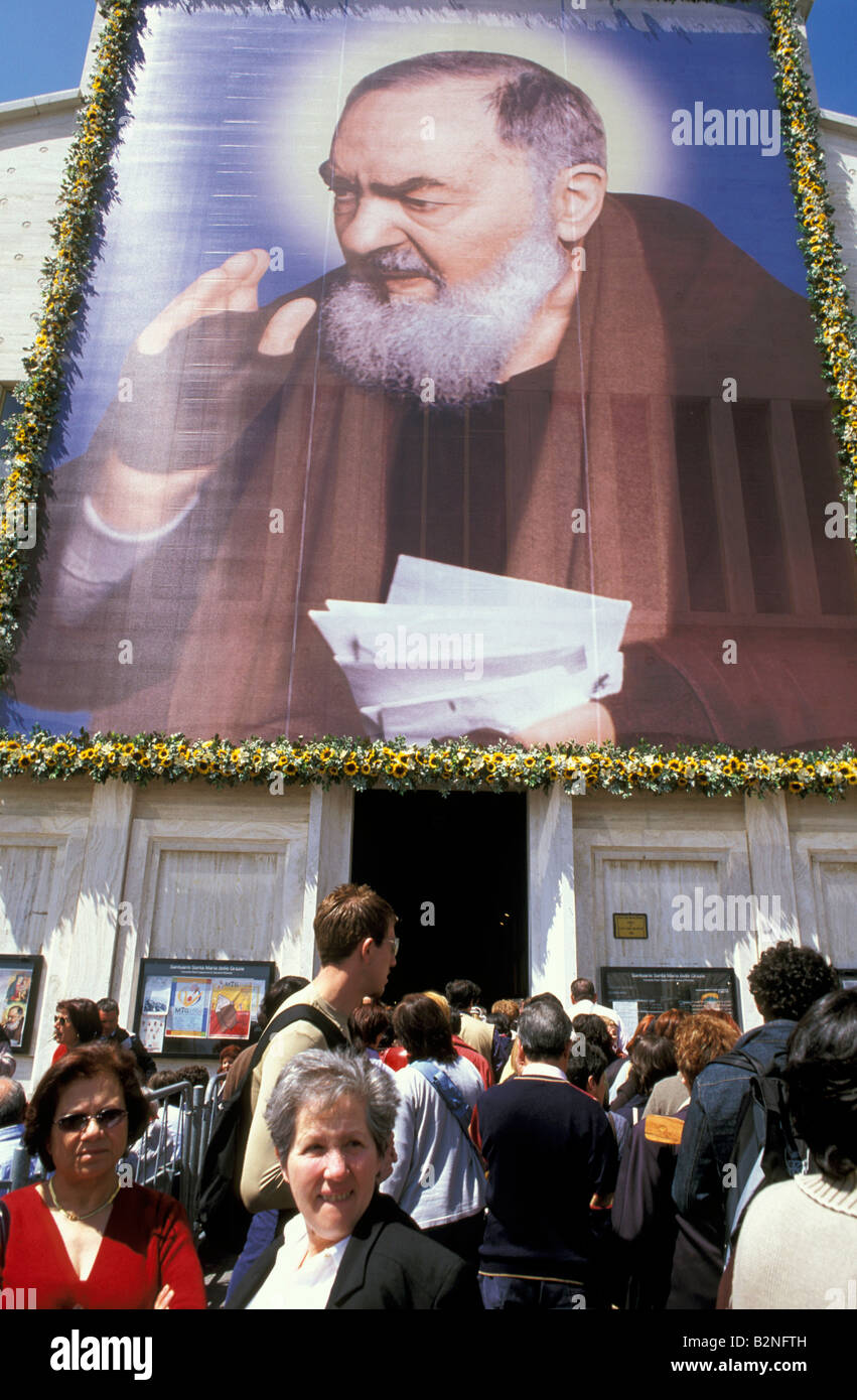 Padre pio san giovanni rotondo hi-res stock photography and images - Alamy