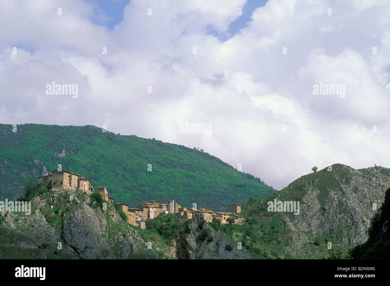village view, castrovalva, Italy Stock Photo - Alamy