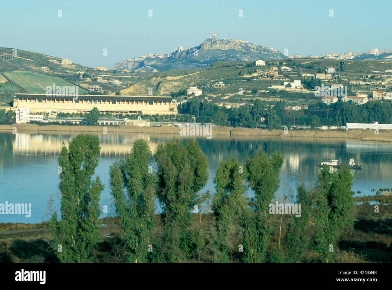 Pergusa lake hi-res stock photography and images - Alamy