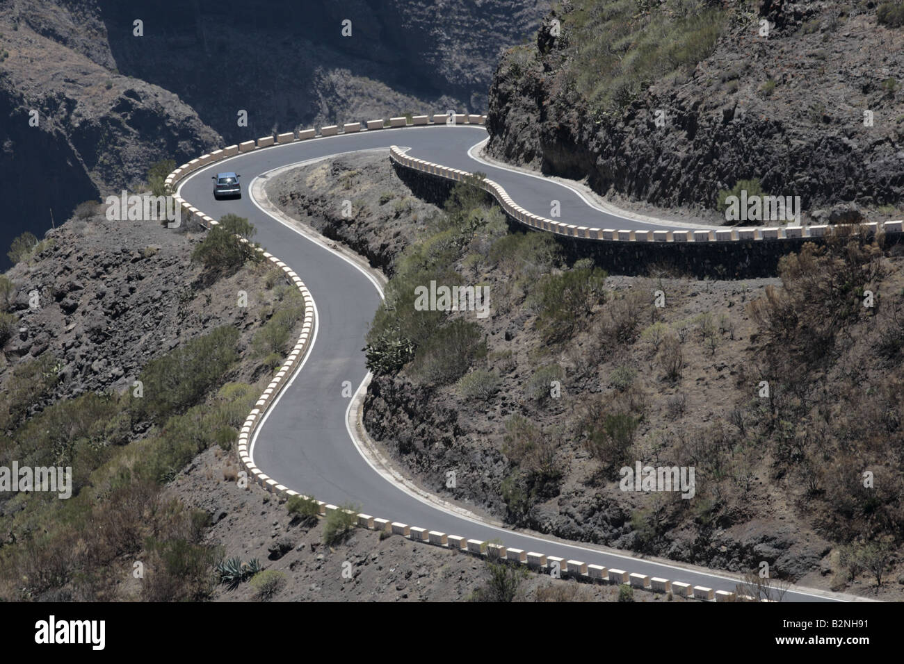 Curves and twists hi-res stock photography and images - Alamy